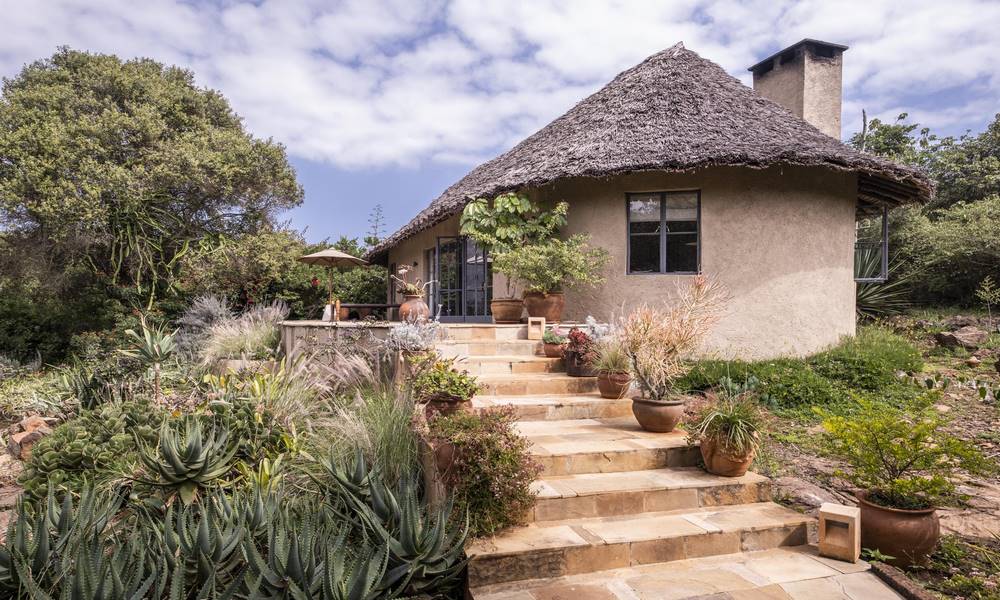 Mugie House
